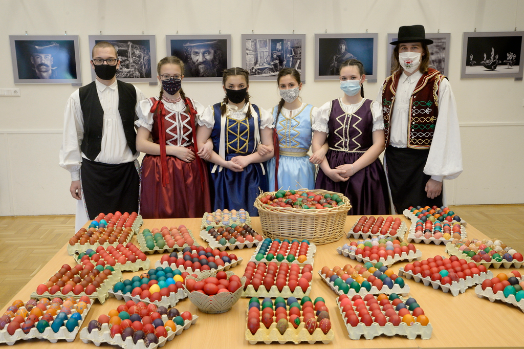 Húsvéti tojásfestés Győrben - galéria - ORIGO