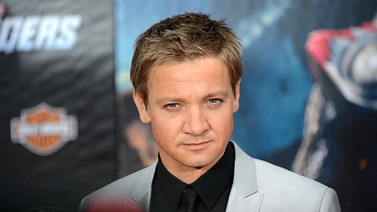 Jeremy Renner csatlakozott Jamie Foxx szuperhősfilmjéhez - ORIGO