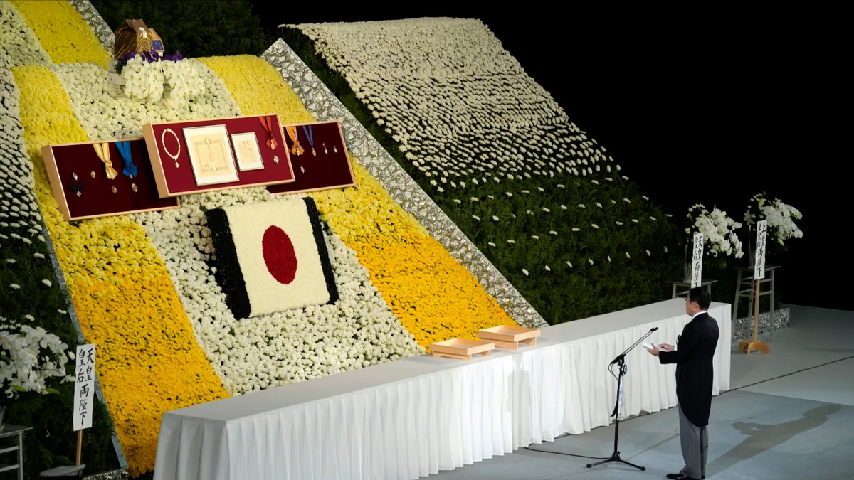 Eltemették Abe Sindzót, volt japán miniszterelnököt - galéria - ORIGO