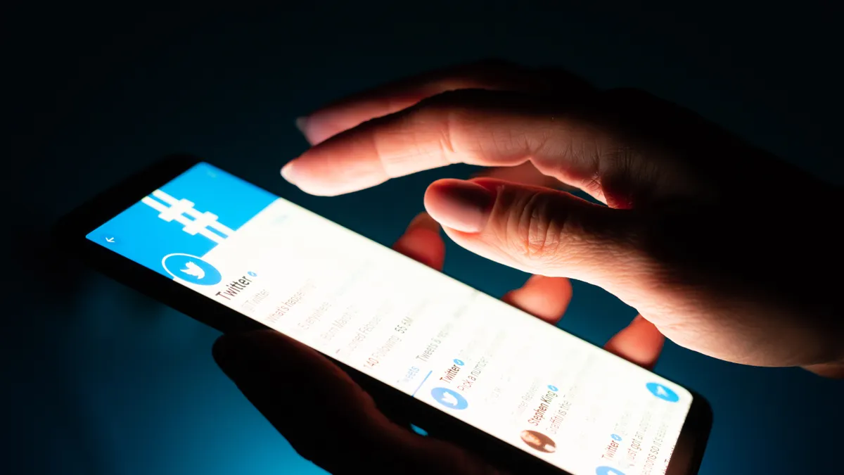 Meztelen képeket szivárogtatott ki a Twitter - ORIGO