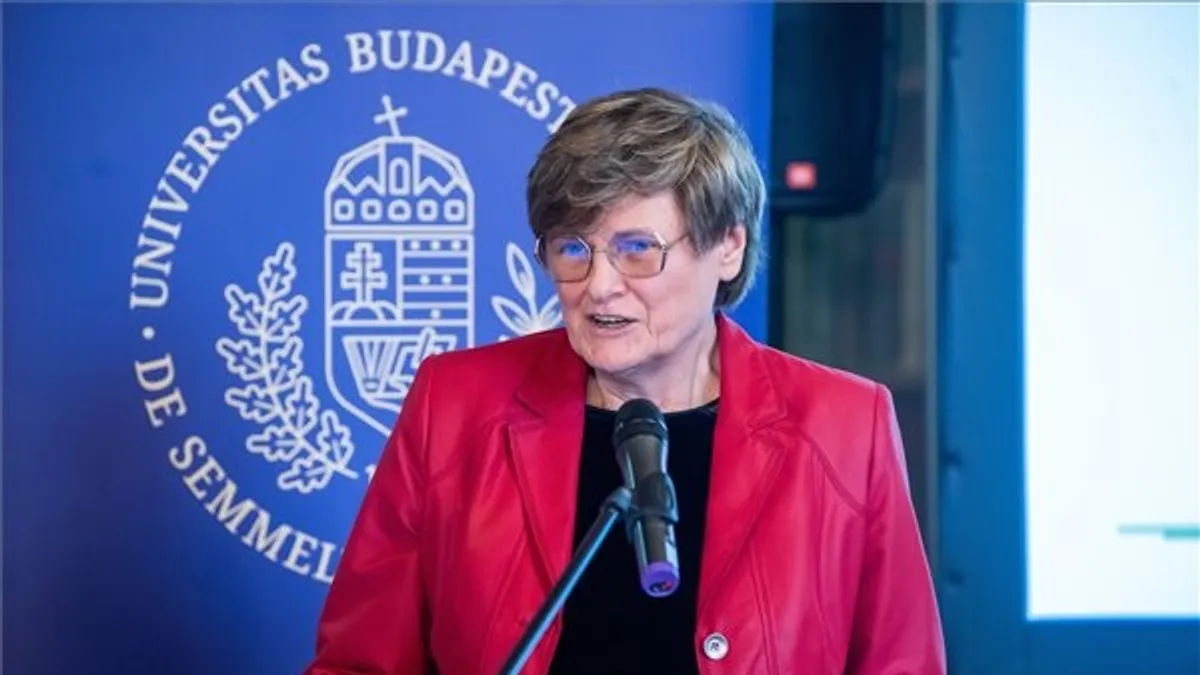 Karikó Katalin megkapta a Semmelweis Budapest Award elismerést - ORIGO