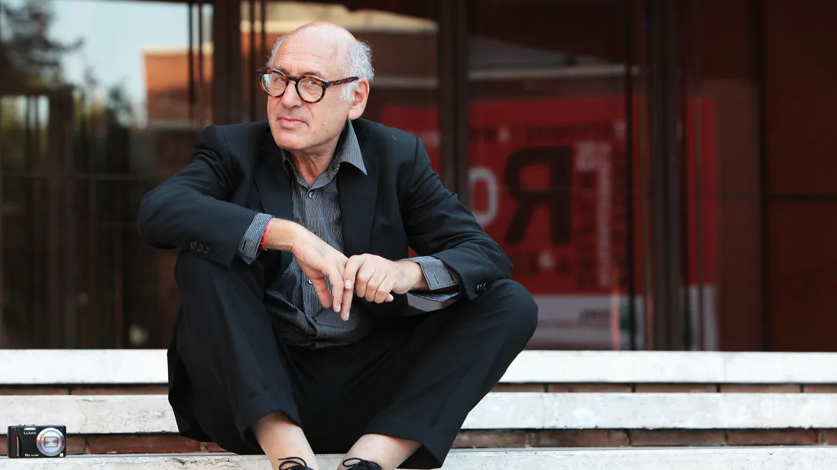 Michael Nyman filmzeneszerző ad koncertet az Erkel Színházban - ORIGO