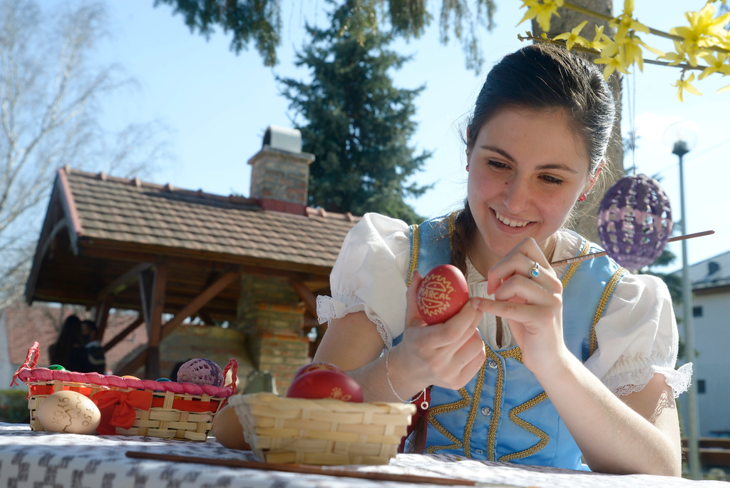Húsvéti tojásfestés Győrben - galéria - ORIGO