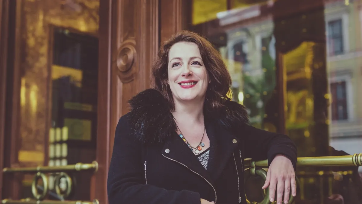 Itt semmit nem kell véresen komolyan venni - ORIGO