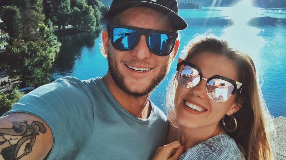 Istenes Bence megkérte Csobot Adél kezét - ORIGO