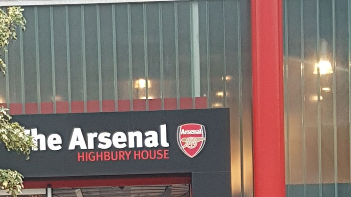 Kirabolták a Premier League-csapat ajándékboltját - ORIGO