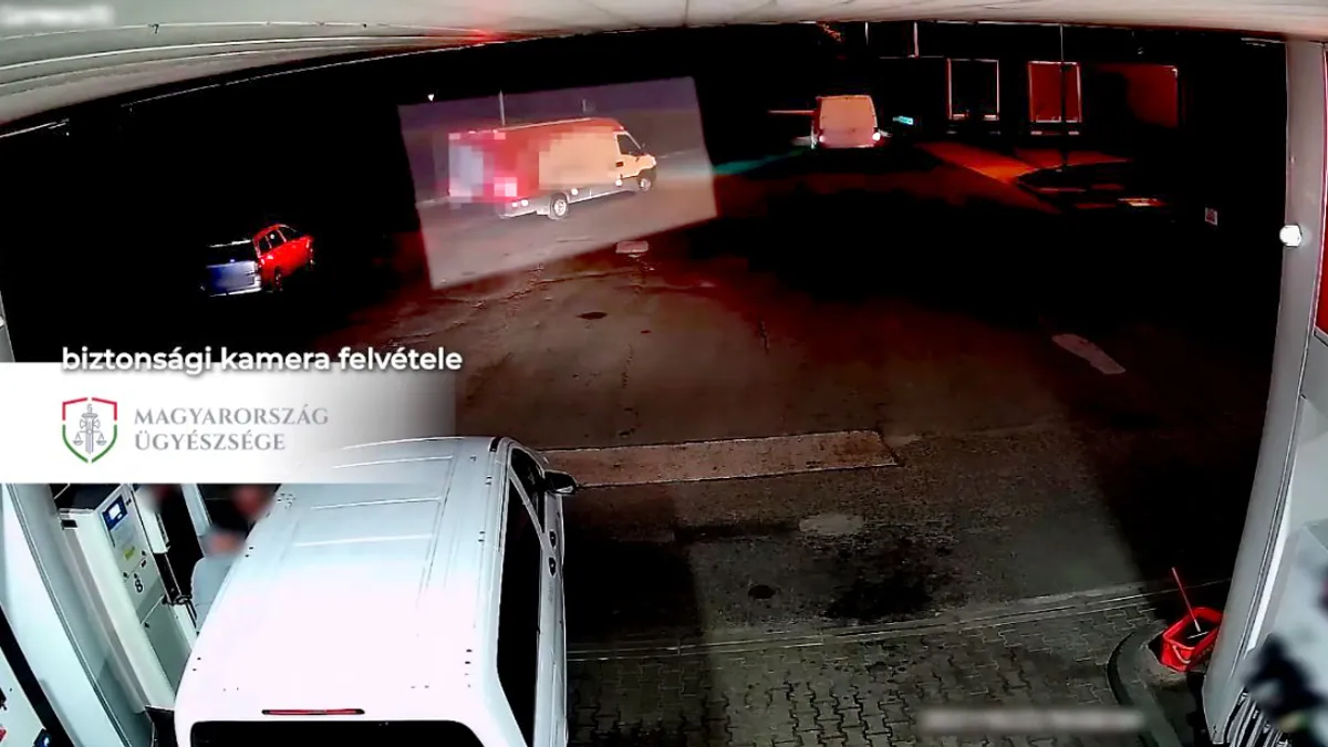 Videón, ahogy egy férfi ellop egy utánfotót - ORIGO