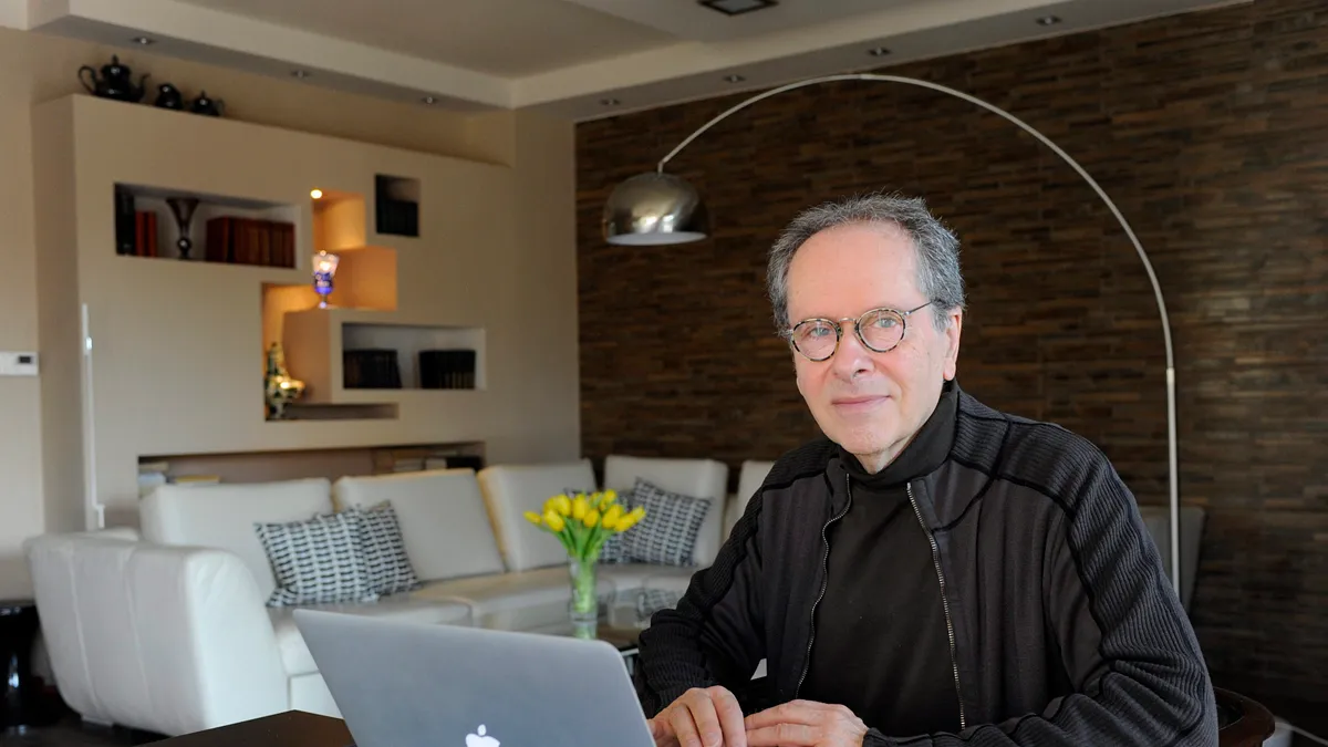 Hacki Tamás díjat kapott - ORIGO