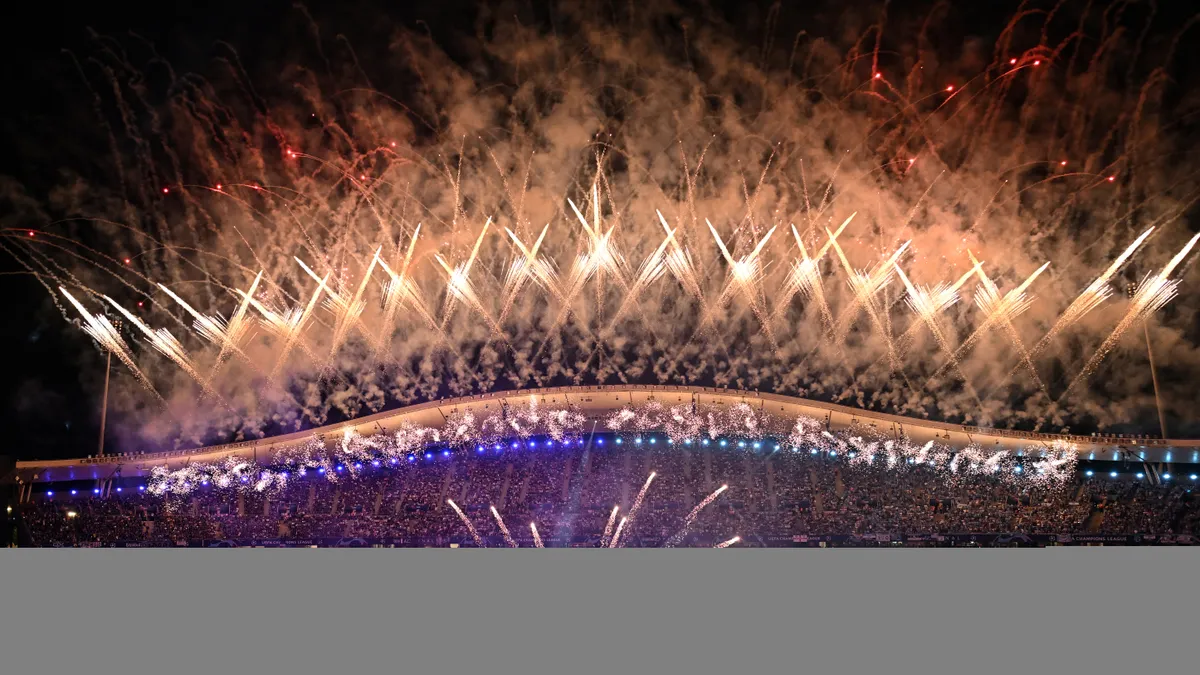 Így szólt a BL-himnusz a magyar zongoraművész előadásában - videó - ORIGO