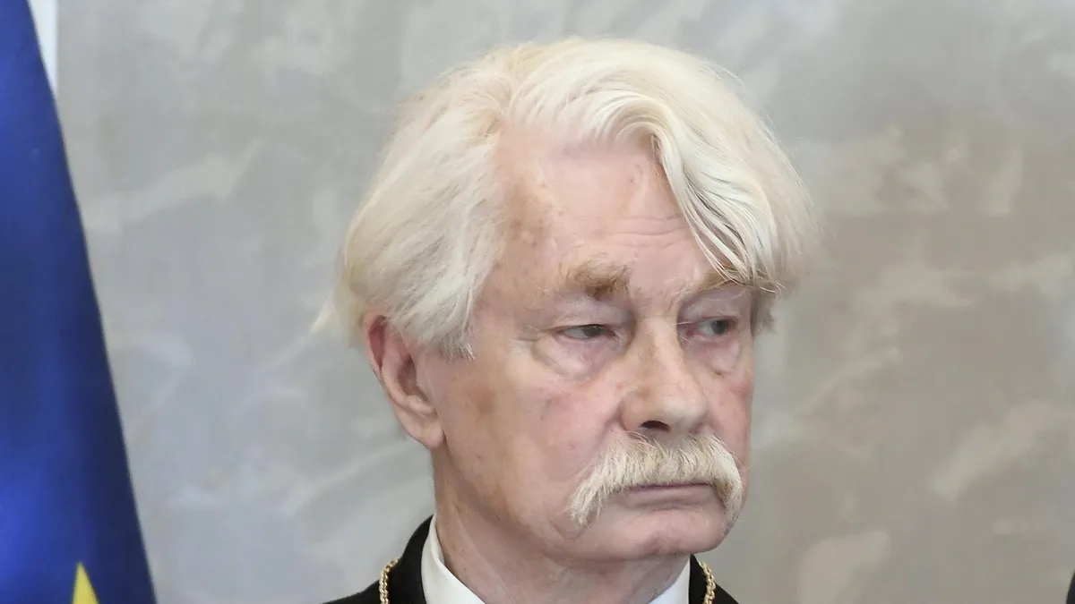 Melocco Miklós is átvette a Corvin-láncot - ORIGO