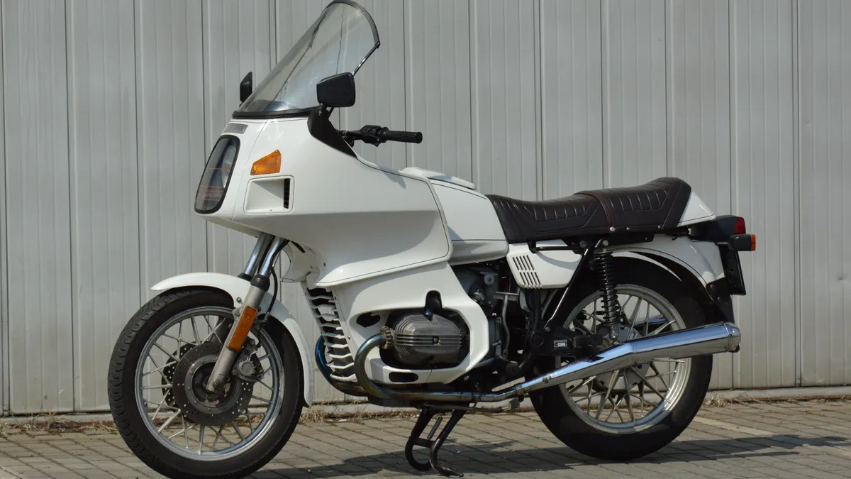 Szolgált és védett - BMW R45 veterán teszt - ORIGO