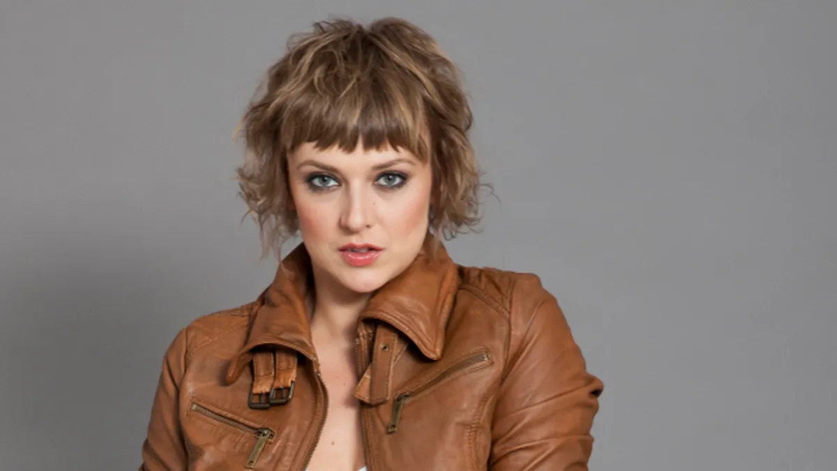 Keresztes Ildikóval lépne fel Lass Bea - ORIGO