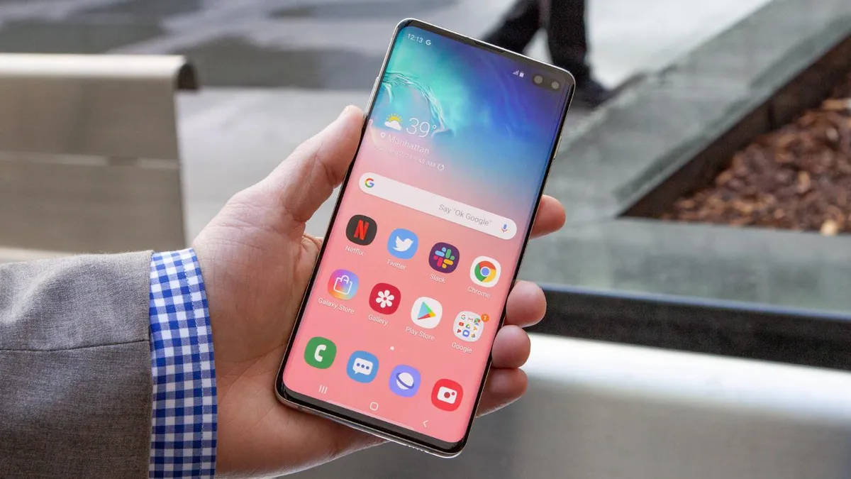 Már karácsony előtt befuthat az Android 10 a Samsung Galaxy S10 ...