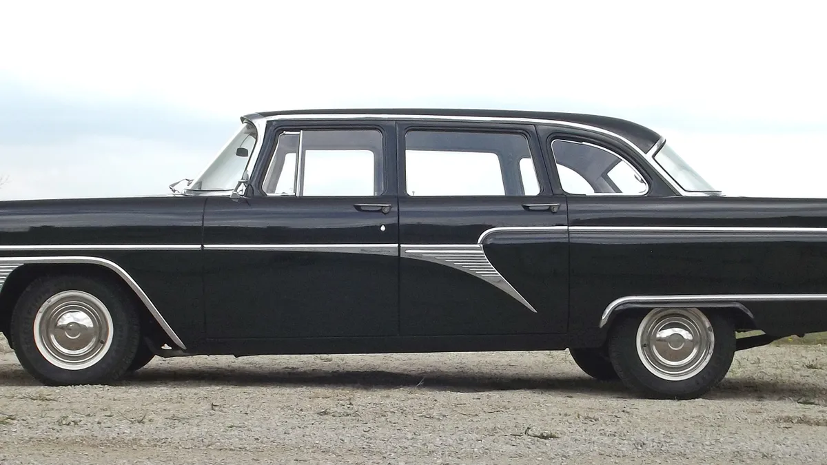 GAZ-13 Csajka (1962) veteránteszt galéria - ORIGO