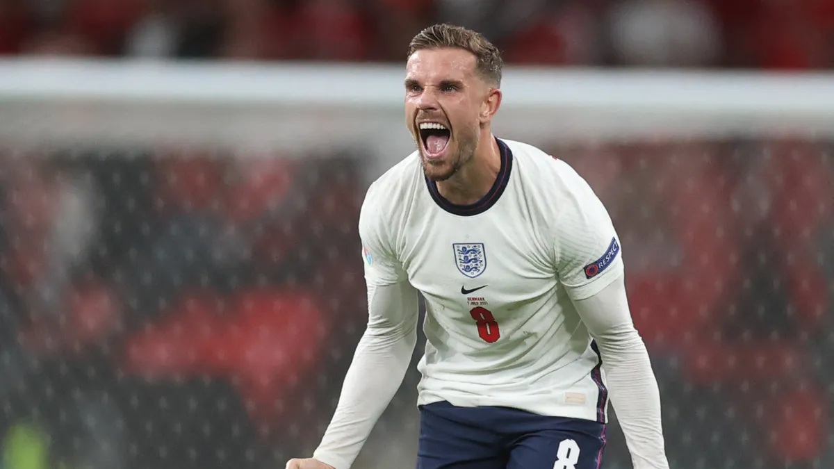 A Manchester City játékosa helyett a Liverpool csapatkapitányát hívták ...