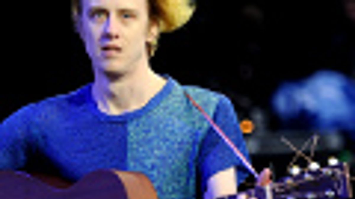 Elhagyja zenekarát a Girls alapítója - ORIGO