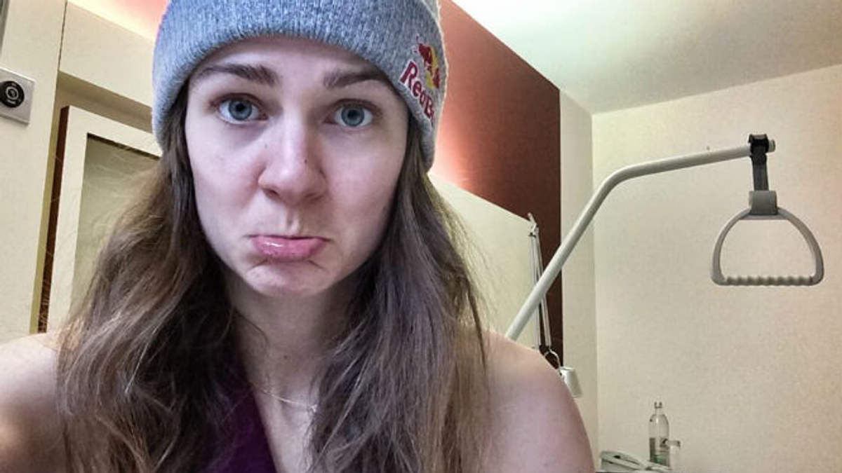 Gyarmati Panka 30 méteres repülés után a karját törte - ORIGO