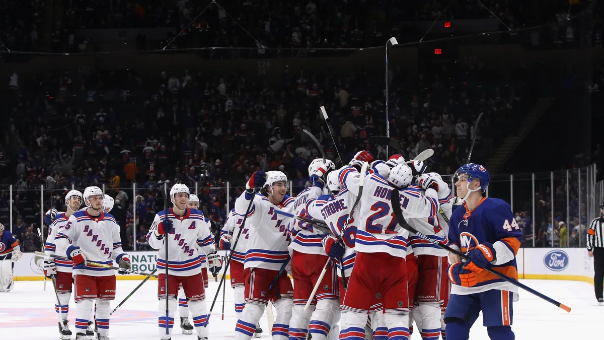 Rangadót nyert és közelít a rájátszáshoz a Rangers az NHL-ben - videó ...