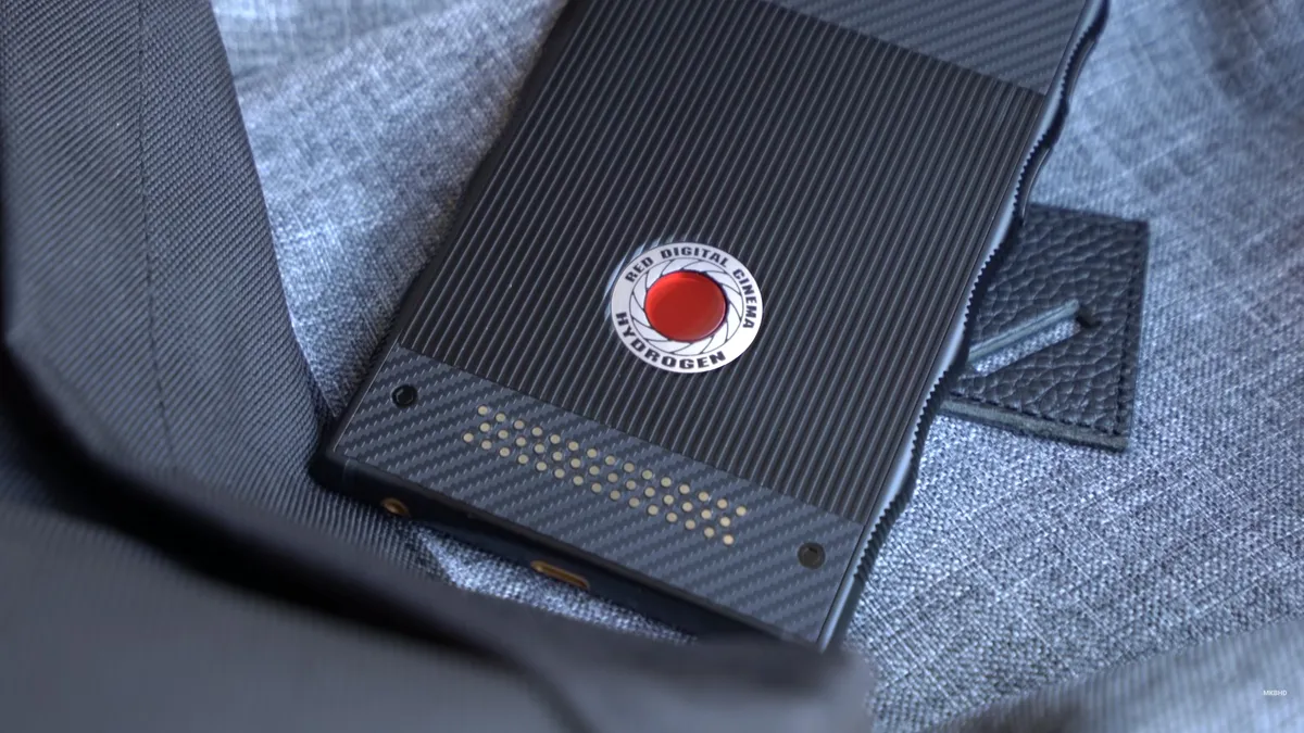 RED Hydrogen One - ORIGO