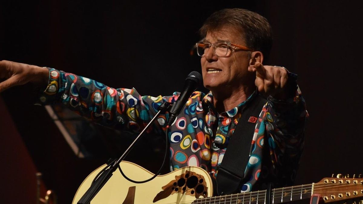 Ilyen esküvőt tervez Delhusa Gjon és 44 évvel fiatalabb szerelme - ORIGO