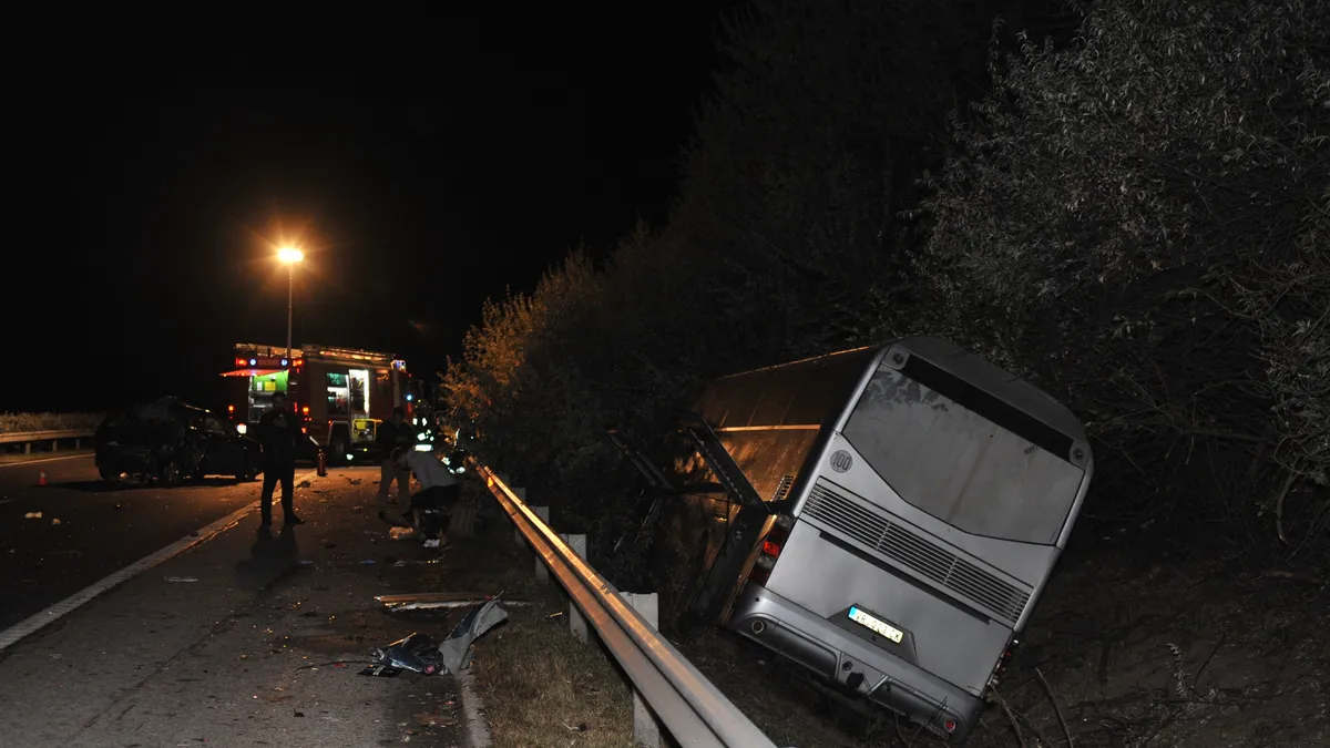 Súlyos baleset az M1-esen - ORIGO