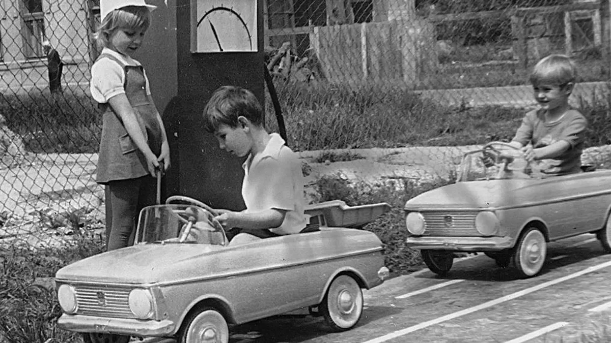 Hajtás, pajtások! - 12 régi pedálos autó Magyarországról - ORIGO