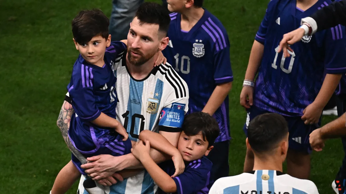 Messi sírva ünnepelt, az argentinok hős kapusa táncra perdült - képek ...
