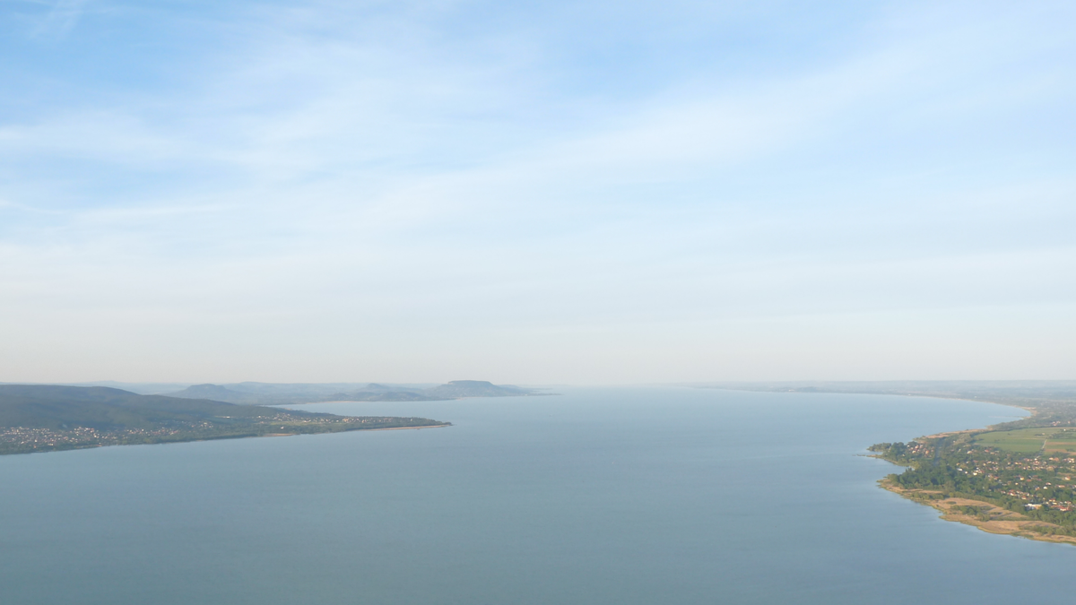 A lábam alatt hevert a méltóságteljes Balaton - ORIGO