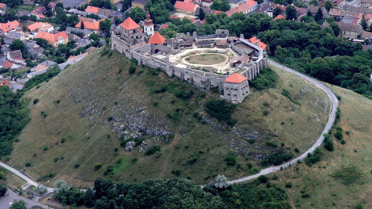 Hol járunk? A kurucok fontos bázisa - ORIGO