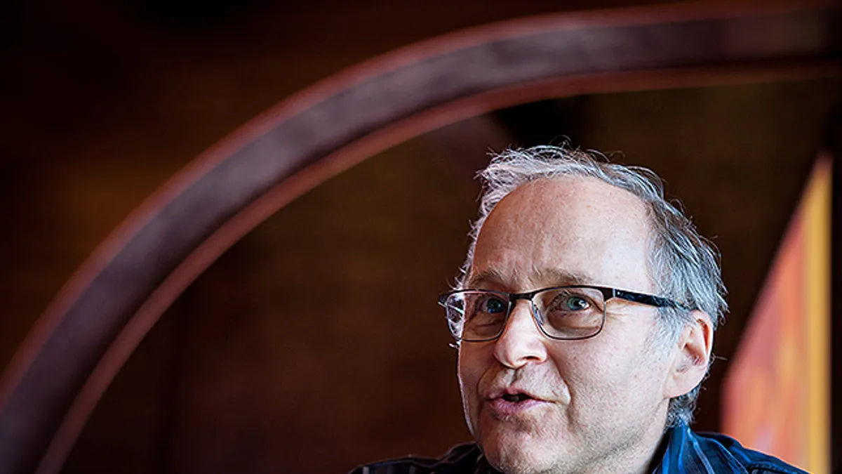 Szelfiző zavarta meg Fischer Ádám koncertjét - ORIGO