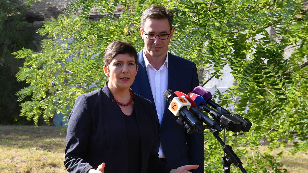 Karácsony Gergely most éppen a nem létező angol nyelvtudását próbálja ...
