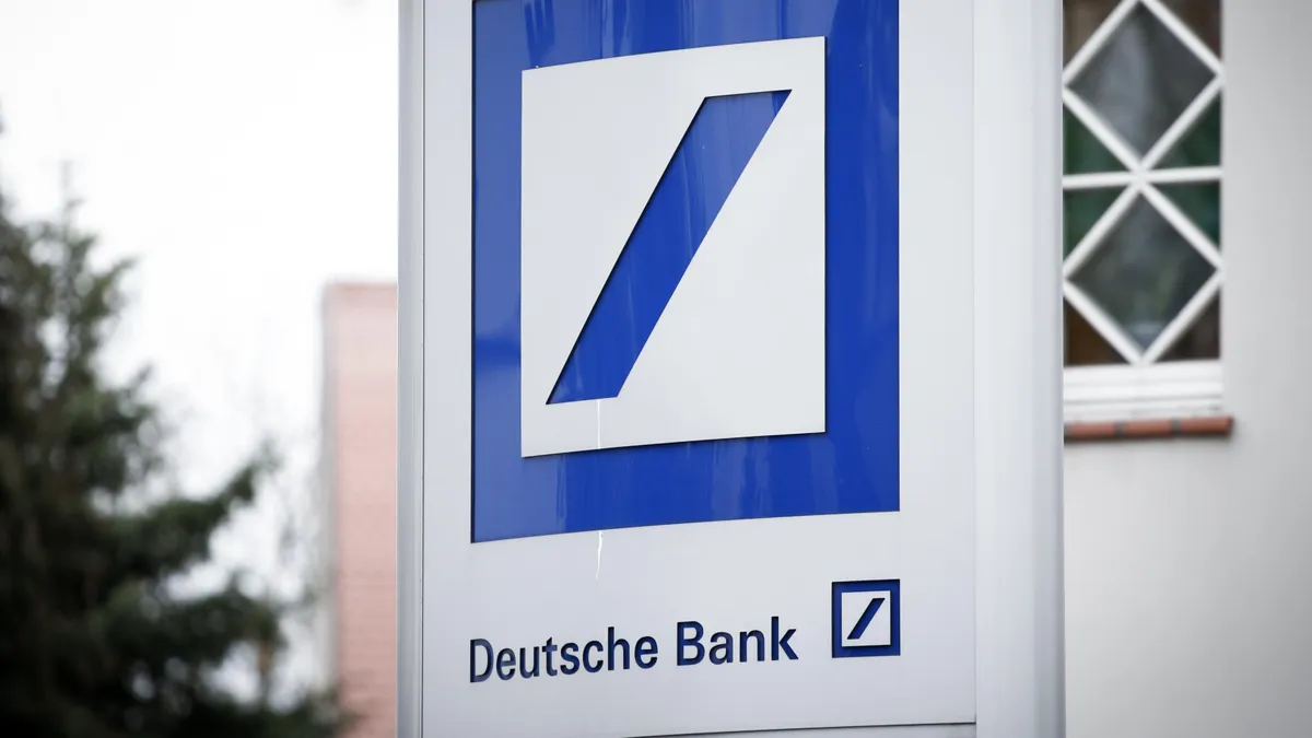 Robotokkal készül a brutális leépítésre a Deutsche Bank - ORIGO