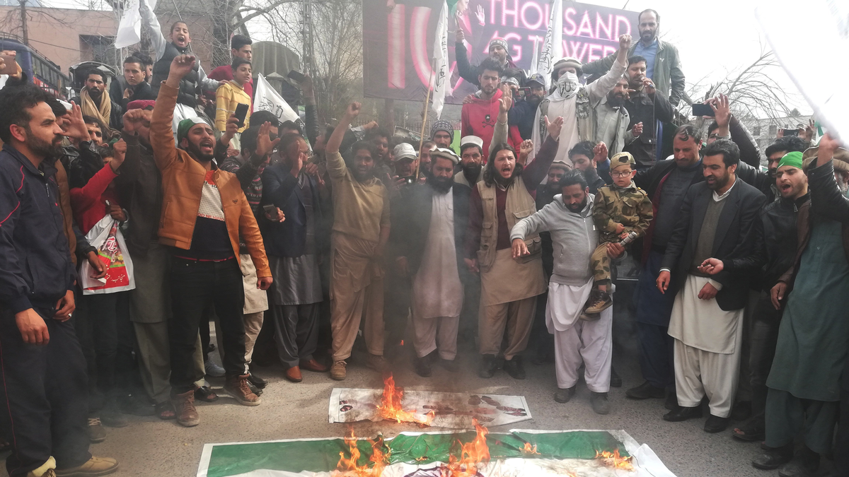 Pakisztán elengedi az elfogott indiai pilótát - ORIGO