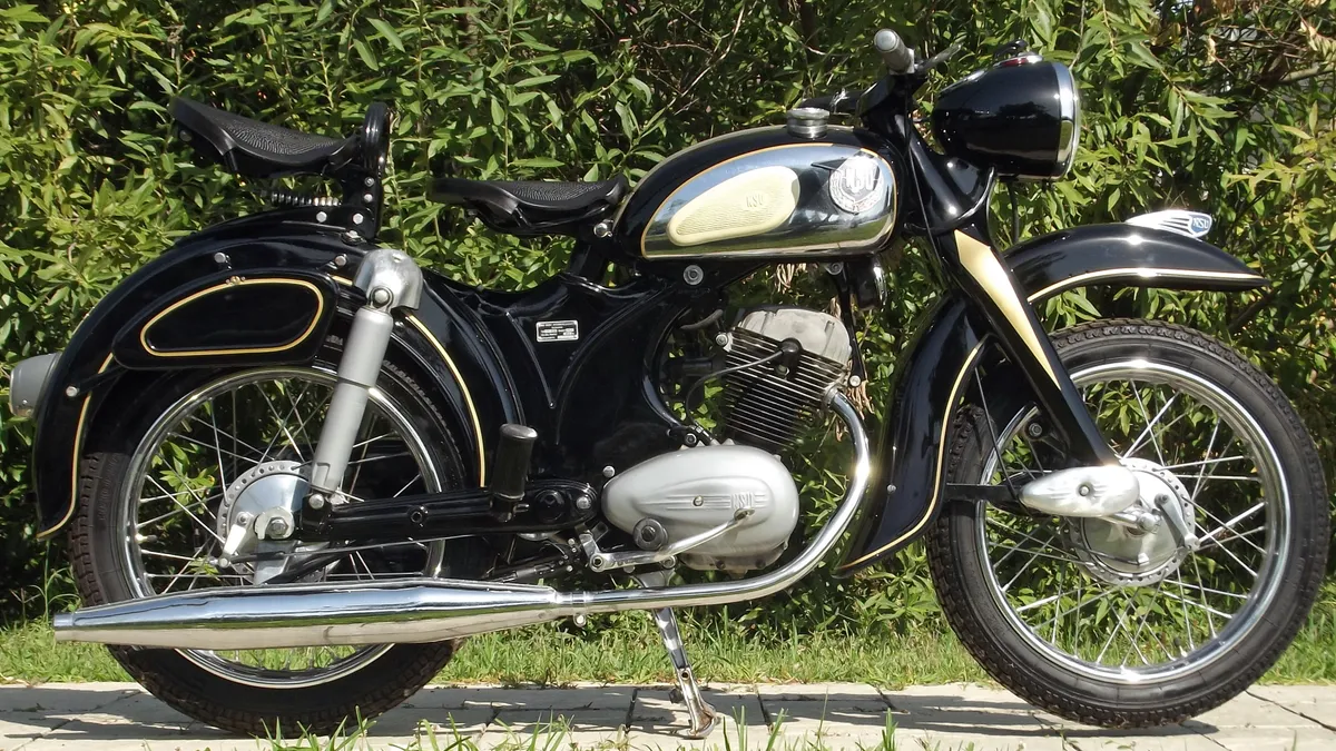 Czetka vagy MZ helyett, a német csodagazdaságból - NSU Maxi 175 ...