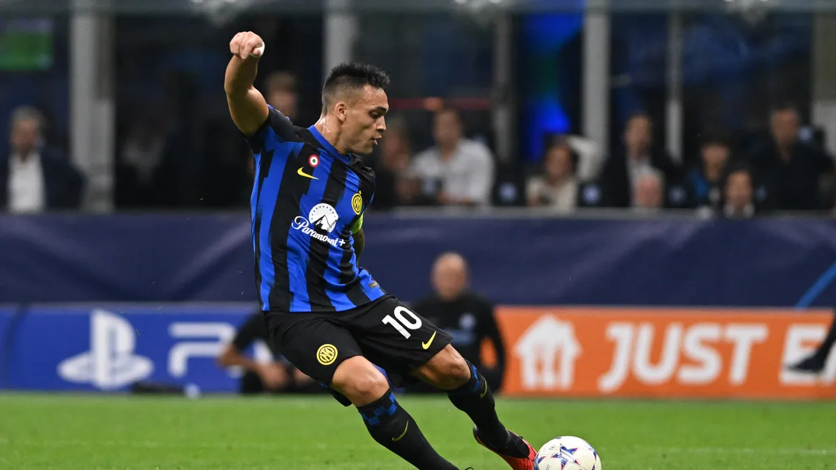 Óriási gólt rúgott az Inter világbajnok csatára - videó - ORIGO