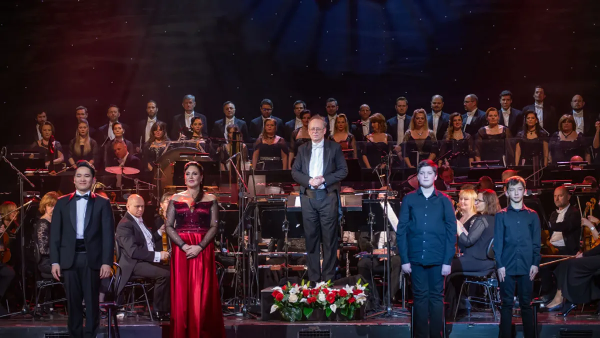 Feltámadás: hatalmas siker és vastaps fogadta az Operettszínház ...