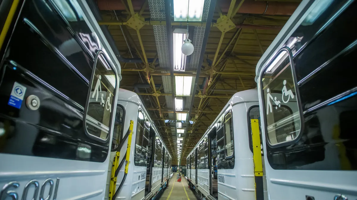 Újra a teljes vonalon jár a 3-as metró - ORIGO