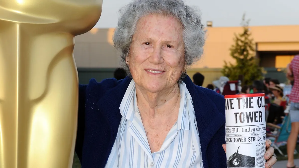 Meghalt Elsa Raven - ORIGO