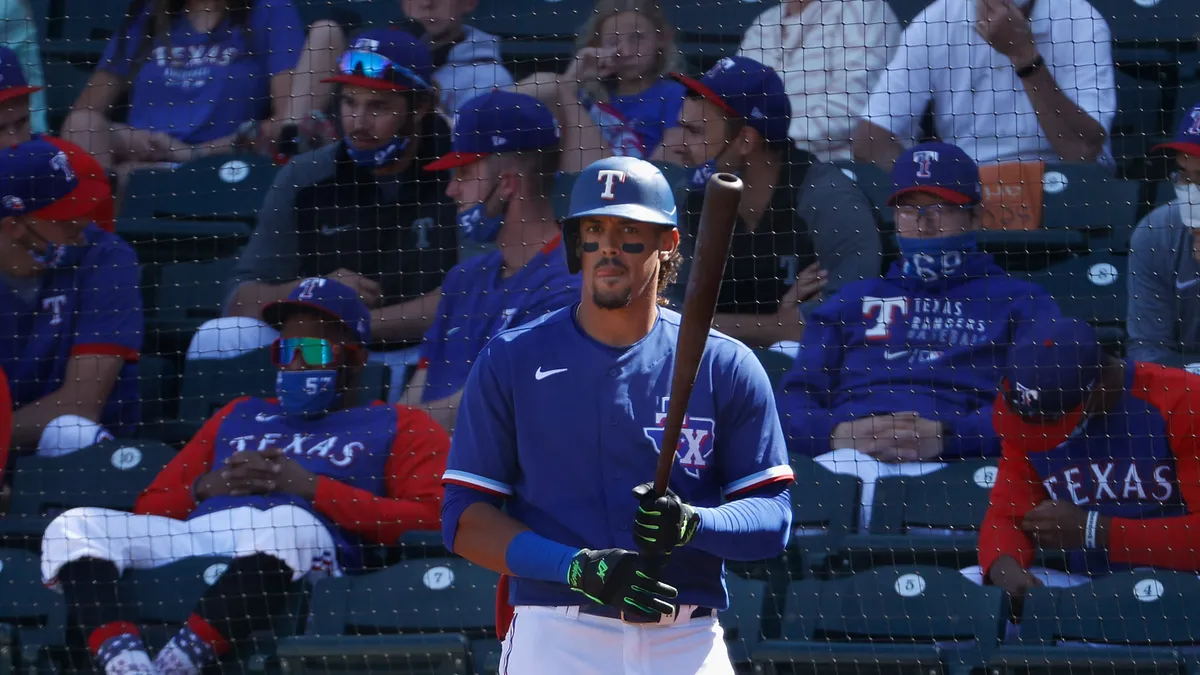 A Texas Rangers lehet az első csapat, amely újra telt ház előtt ...