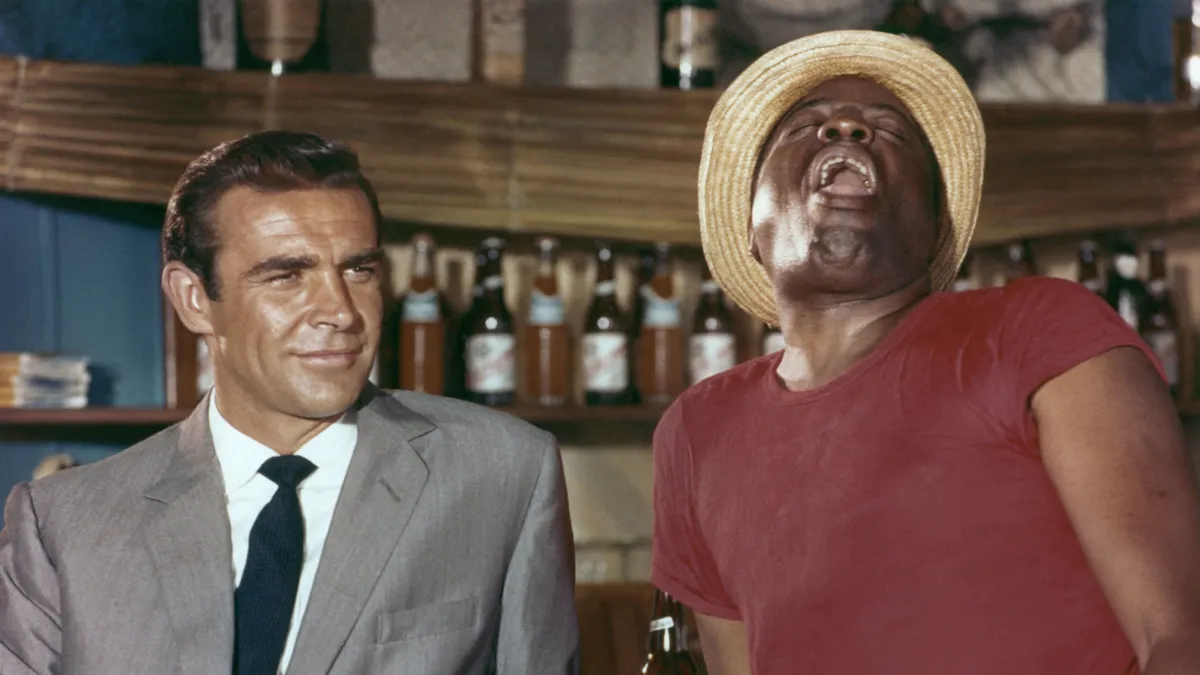 A haladók szerint James Bond rasszista, Dahl műveiben pedig még az ...