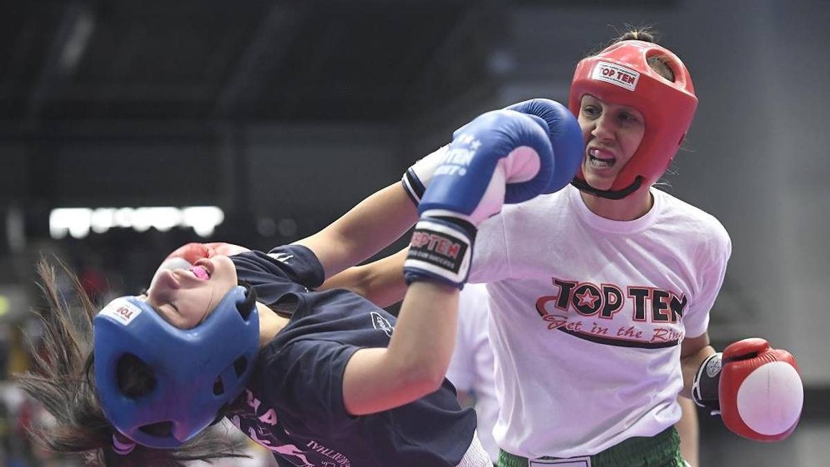 A magyar nők öt aranyérmet nyertek a kick-box világkupán - ORIGO