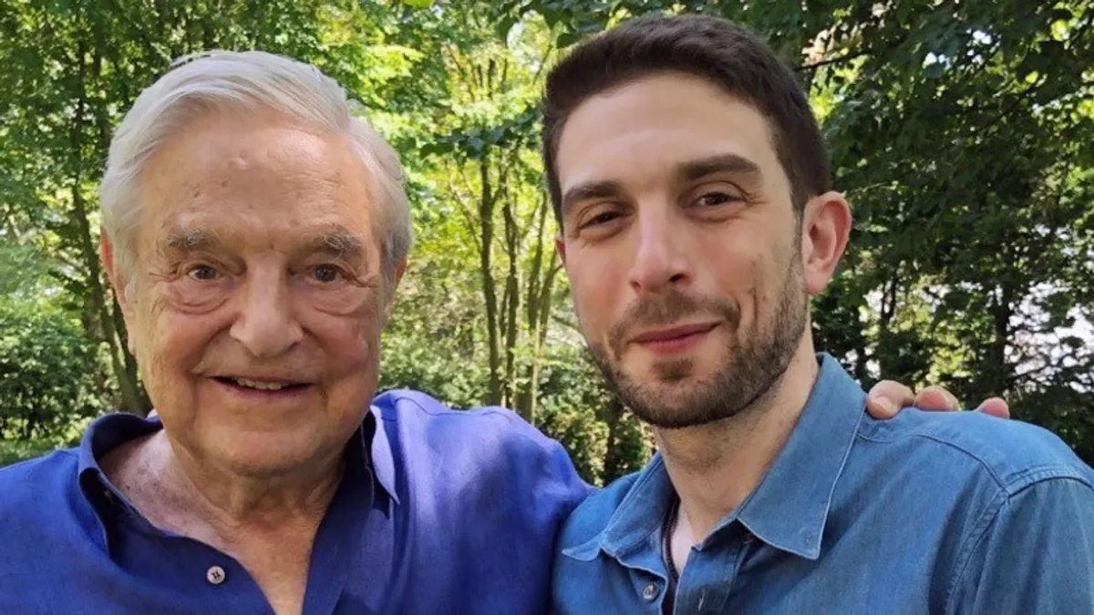 Trónöröklés: Alexander Soros radikalizálni fogja az apja témáit - ORIGO