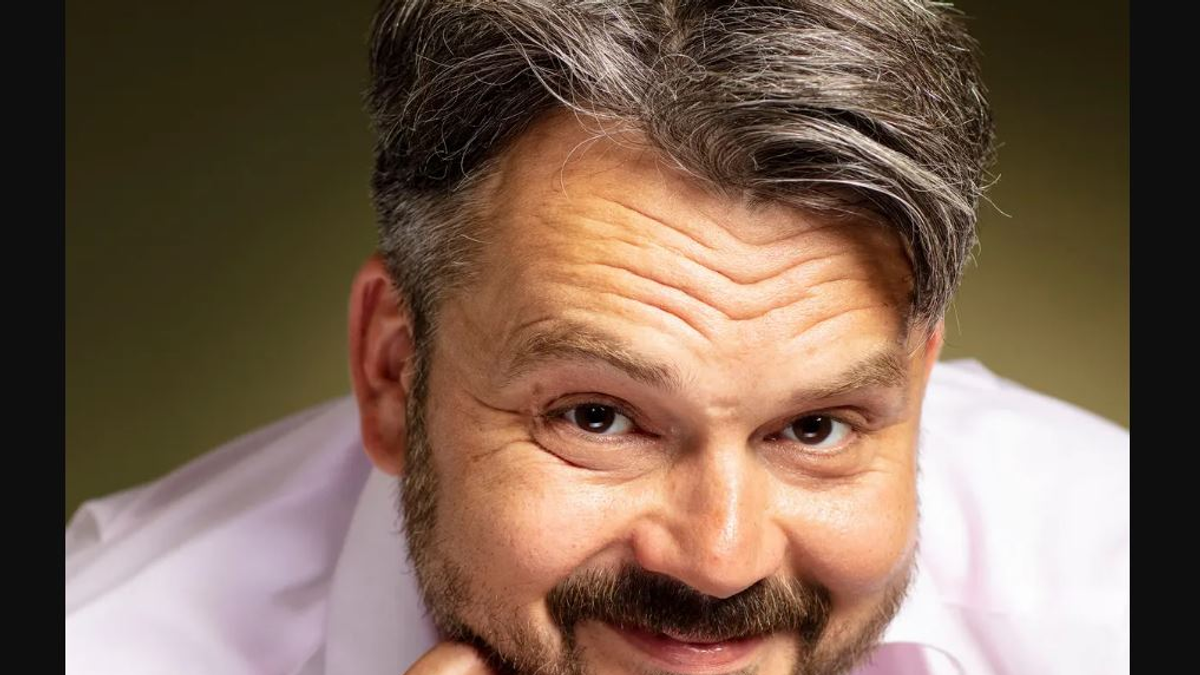 Pár órával a tragikus halála előtt még vidáman sétálgatott a fiatalon ...