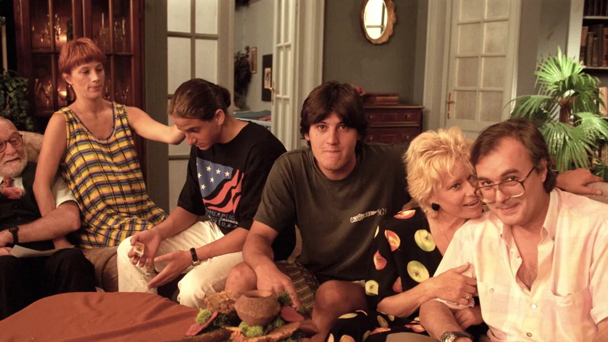 A Família Kft.-től Senecáig: Ádám Tamás élete képekben - ORIGO