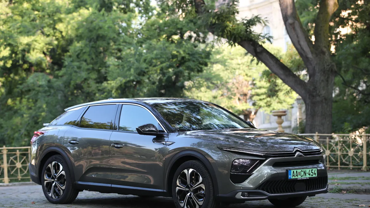 Visszatért a francia autó, ami kivasalja az úthibákat - Citroen C5X galéria (2022) - ORIGO