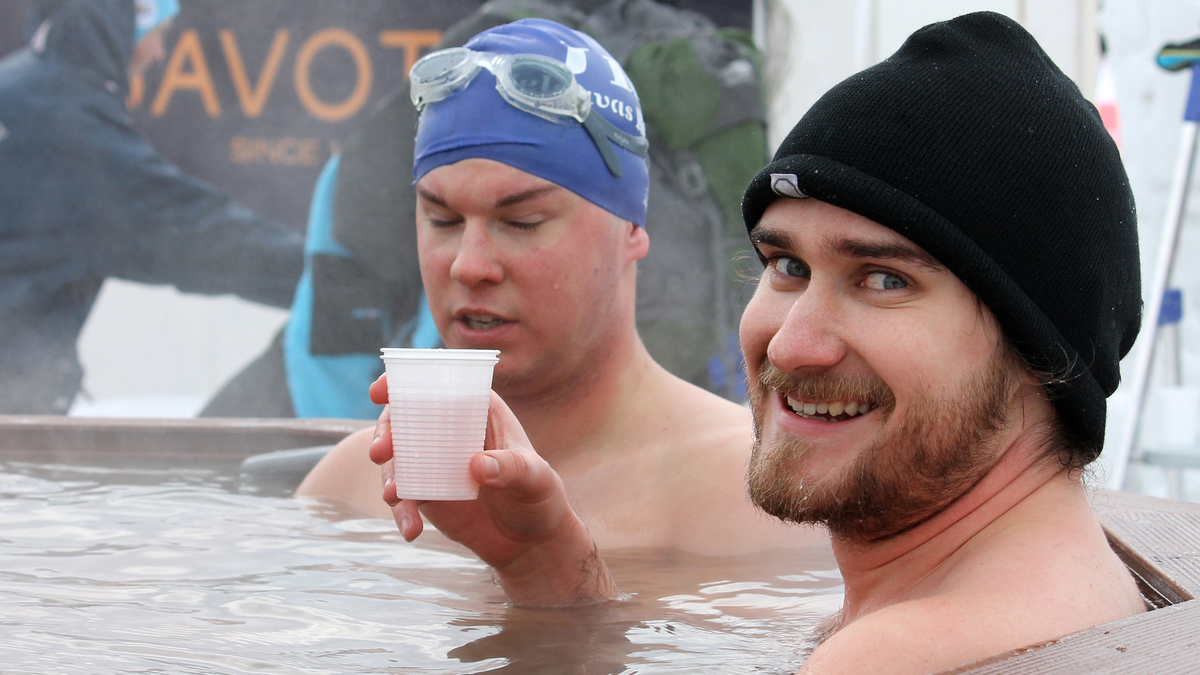 Ájulások és magyar célba érés a jégúszó-vb-n - ORIGO