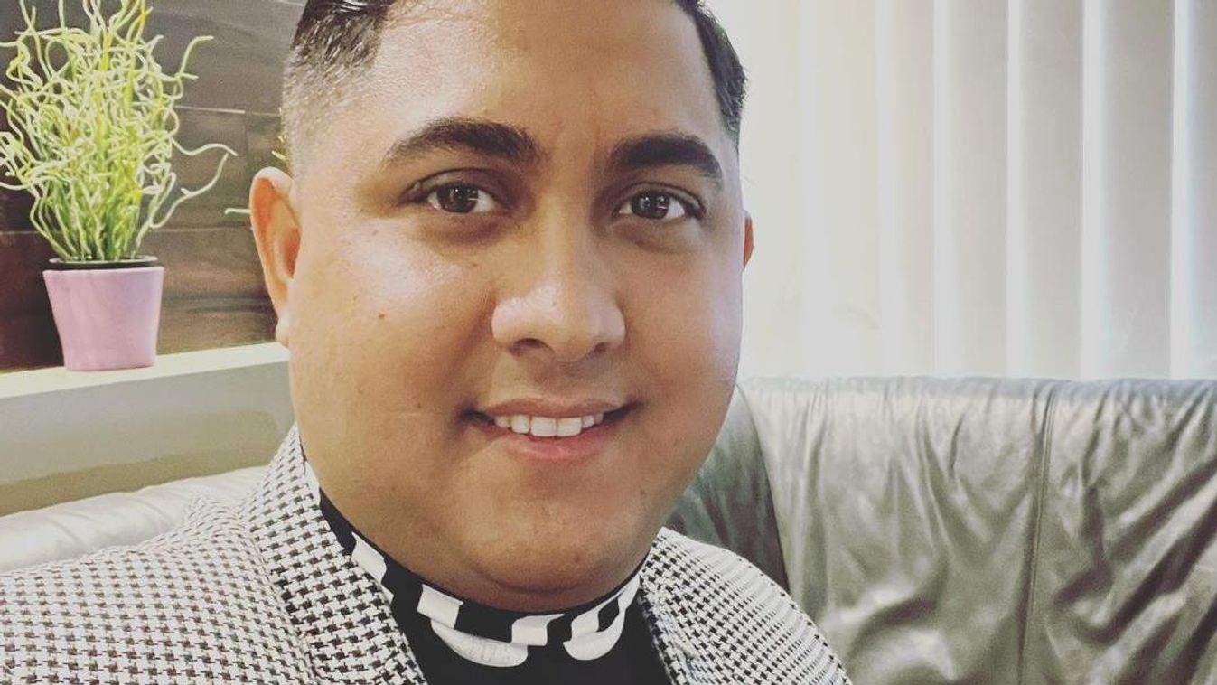 Különleges ceremónián vett részt Kis Grófo és felesége - ORIGO