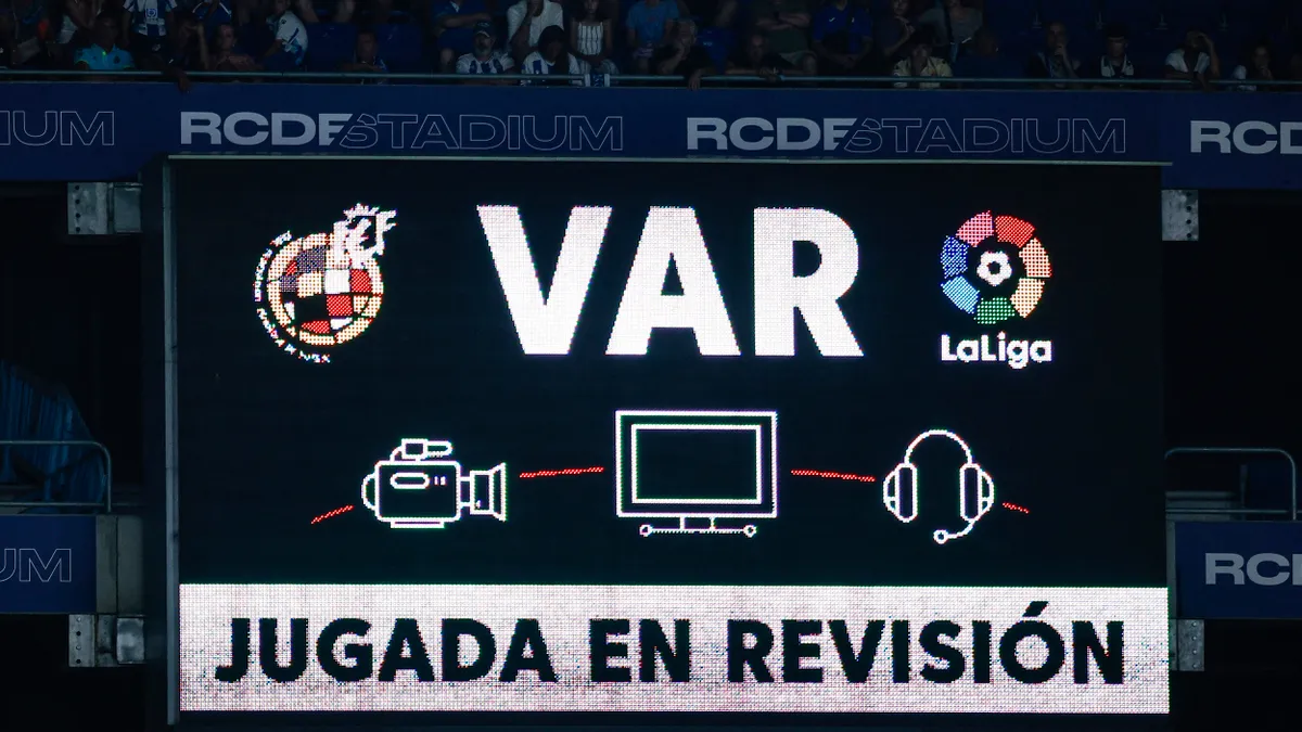 A videóbírós rendszer hibái miatt mérgelődnek a spanyol bírók - ORIGO