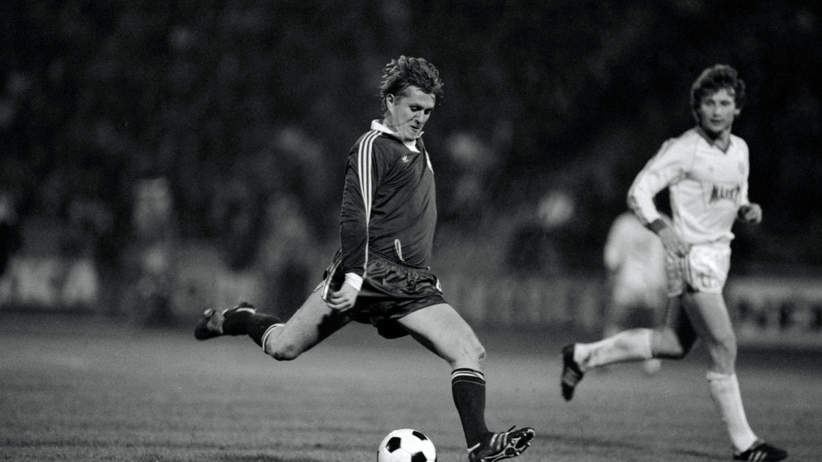 Mezey György felkavaró írása az Origónak: A magyar futball egyedülálló ...