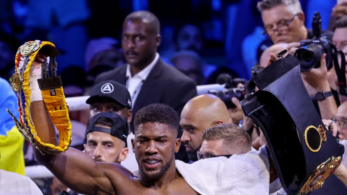 Muhammad Ali legendás fotóját másolta Anthony Joshua - kép - ORIGO